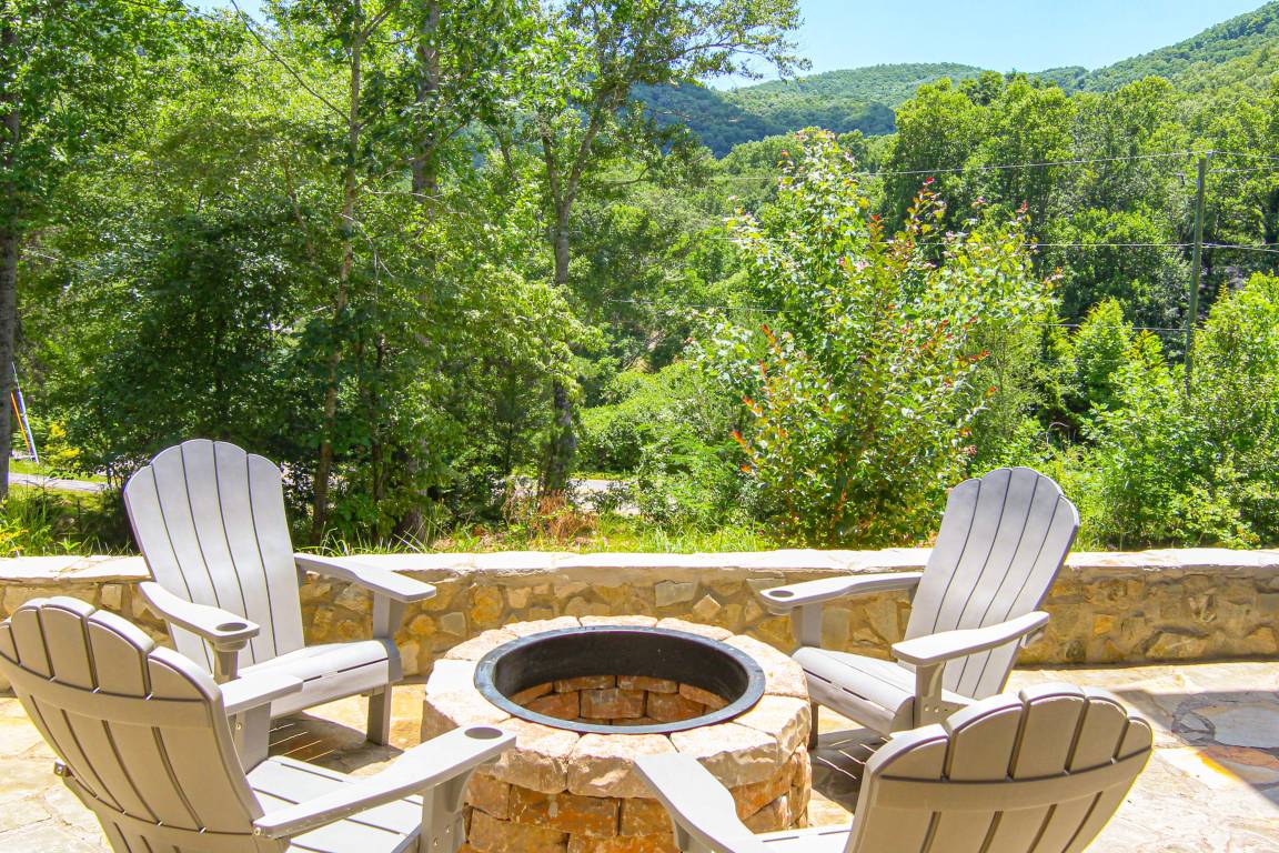 65 M² Apartment ∙ 2 Bedrooms ∙ 6 Guests - Asheville, NC