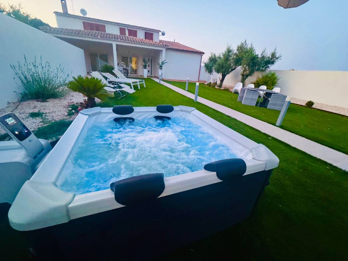 156 M² Apartment ∙ 2 Bedrooms ∙ 4 Guests - Olbia
