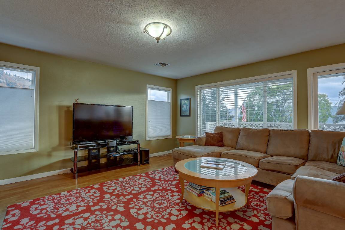 251 M² House ∙ 3 Bedrooms ∙ 6 Guests - White Salmon, WA