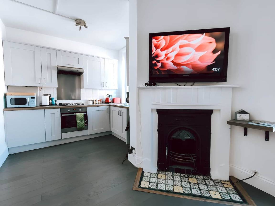 74 M² Apartment ∙ 2 Bedrooms ∙ 6 Guests - Uxbridge, UK