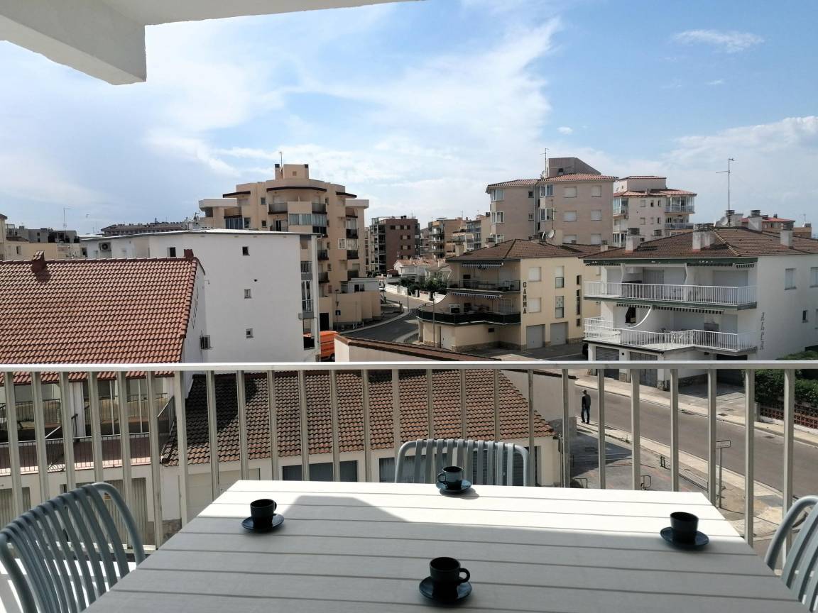 80 M² Apartamento ∙ 2 Habitaciones ∙ 6 Huéspedes - Roses