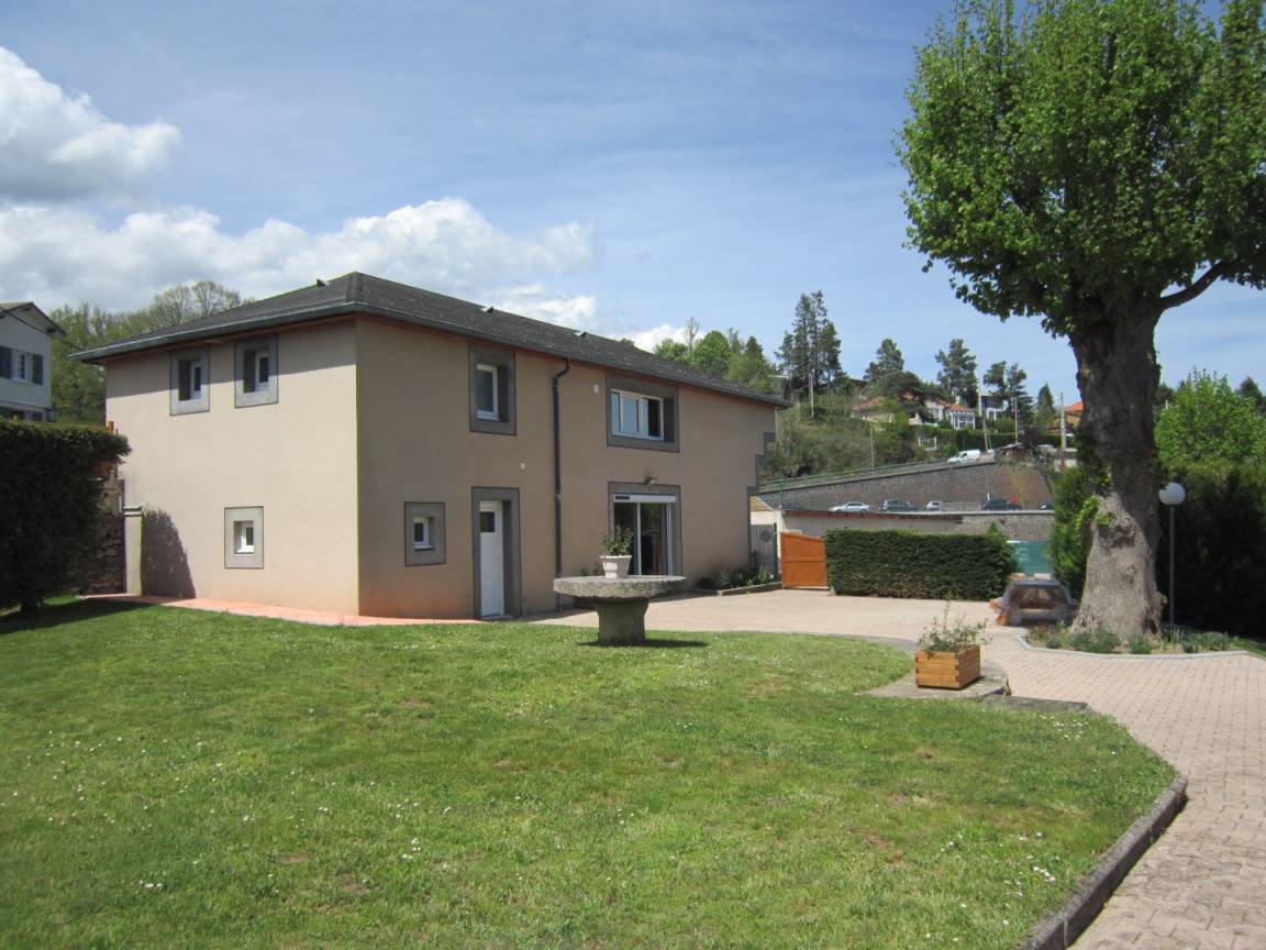 70 M² Appartement ∙ 2 Chambres ∙ 4 Personnes - Aydat