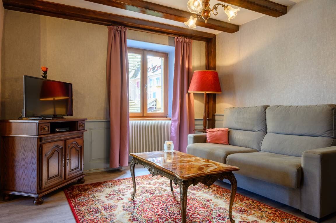 90 M² Ferienwohnung ∙ 2 Schlafzimmer ∙ 4 Gäste - Guebwiller
