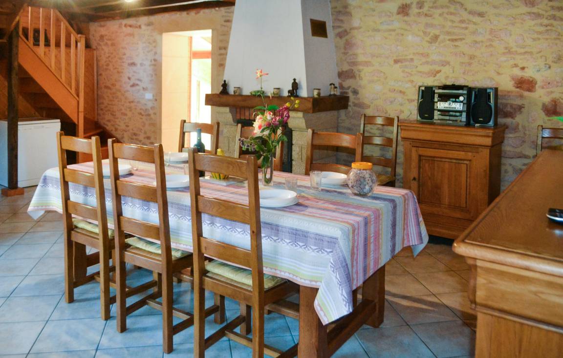 95 M² Duplex ∙ 3 Chambres ∙ 4 Personnes - Montignac