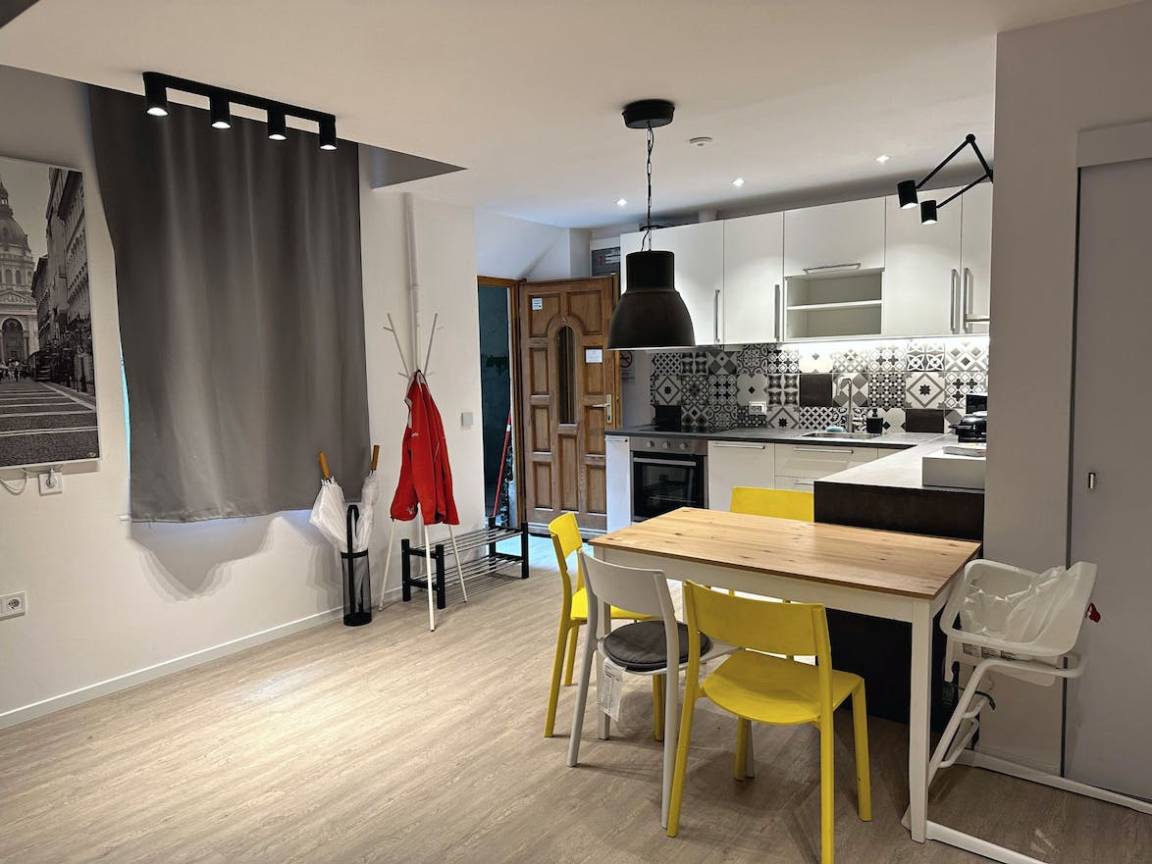 56 M² Apartment ∙ 1 Bedroom ∙ 5 Guests - Budapest