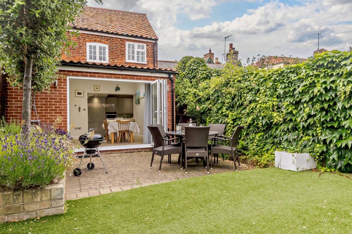 Cottage ∙ 3 Bedrooms ∙ 5 Guests - Southwold