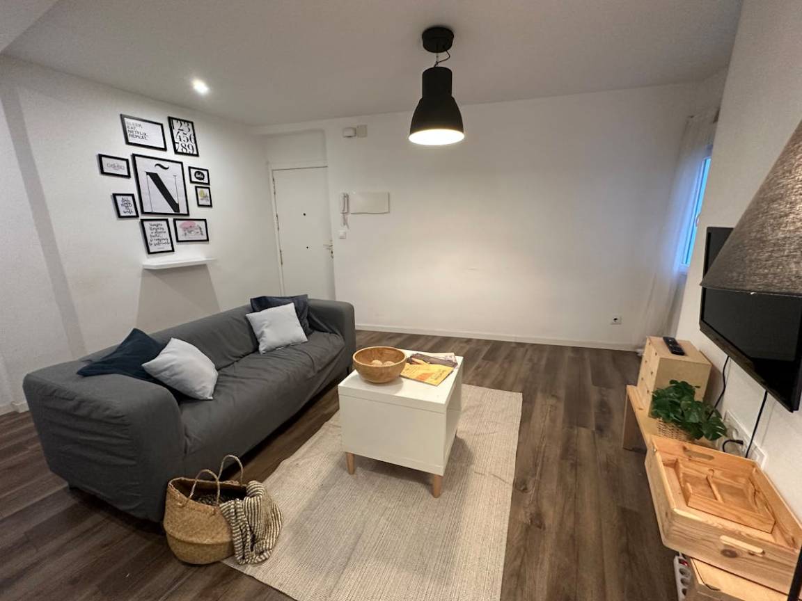 65 M² Apartamento ∙ 3 Habitaciones ∙ 4 Huéspedes - Móstoles