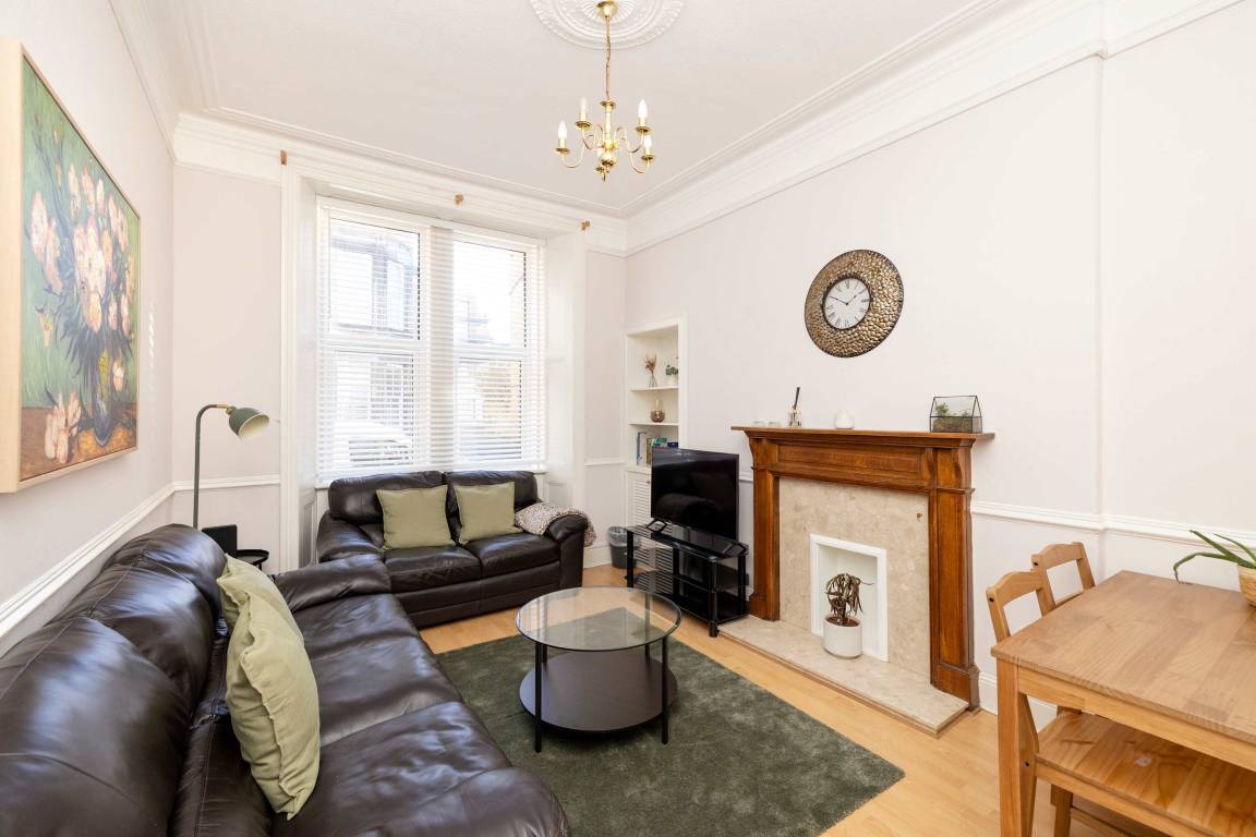 57 M² Huoneisto ∙ 2 Makuuhuonetta ∙ 4 Vierasta - Edinburgh