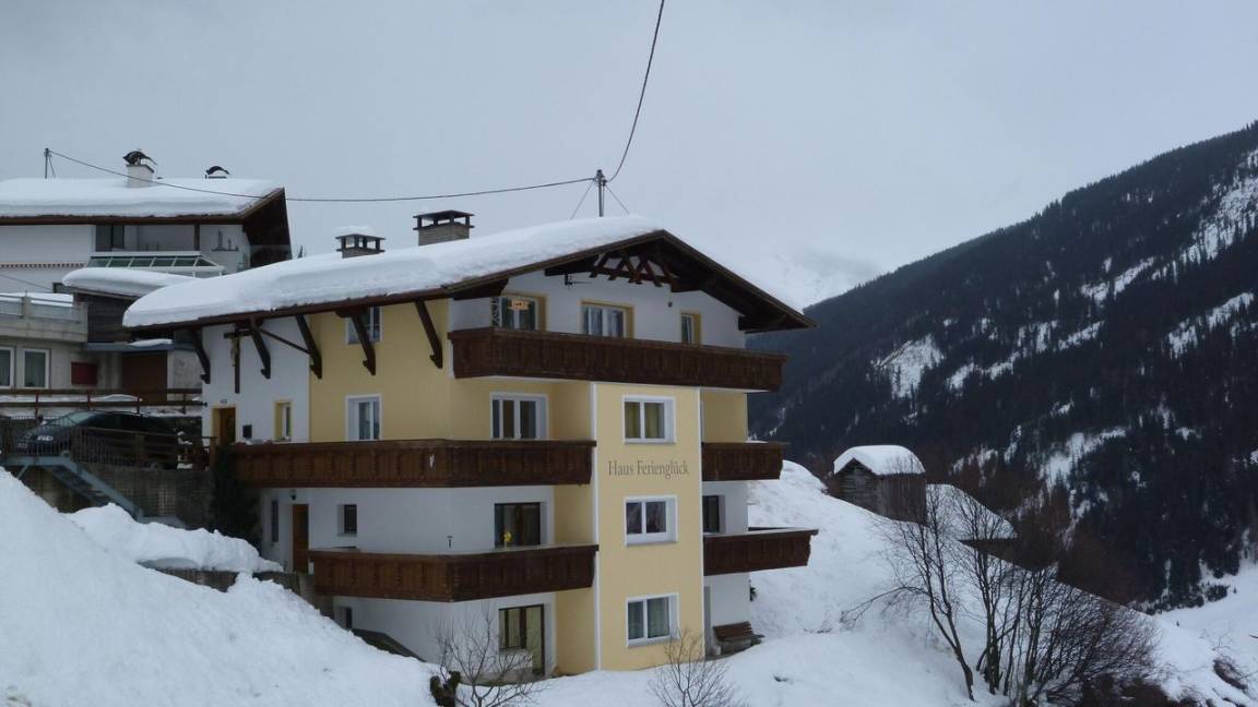 64 M² Apartment ∙ 2 Bedrooms ∙ 5 Guests - Ischgl