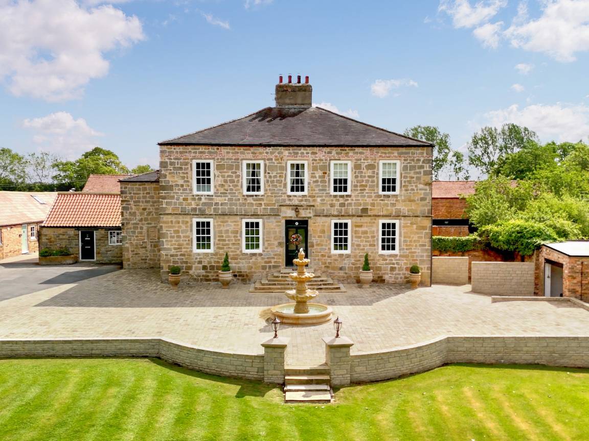 Cottage ∙ 4 Bedrooms ∙ 10 Guests - Yorkshire