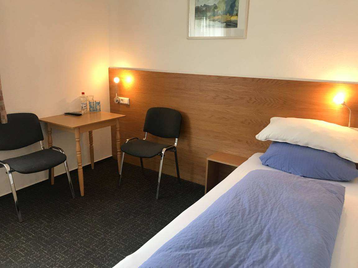 Privatzimmer ∙ 1 Schlafzimmer ∙ 1 Gast - Ehingen (Donau)