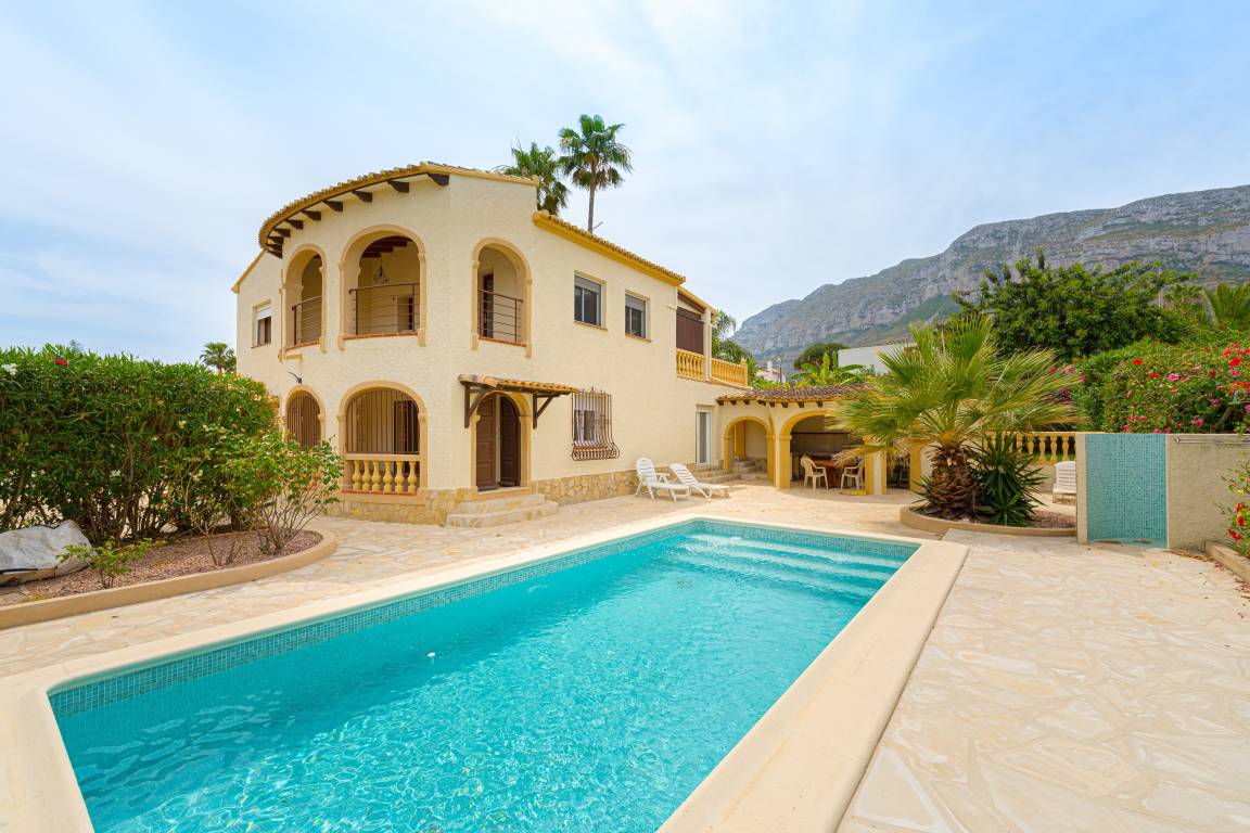 250 M² Villa ∙ 2 Habitaciones ∙ 4 Huéspedes - Dénia