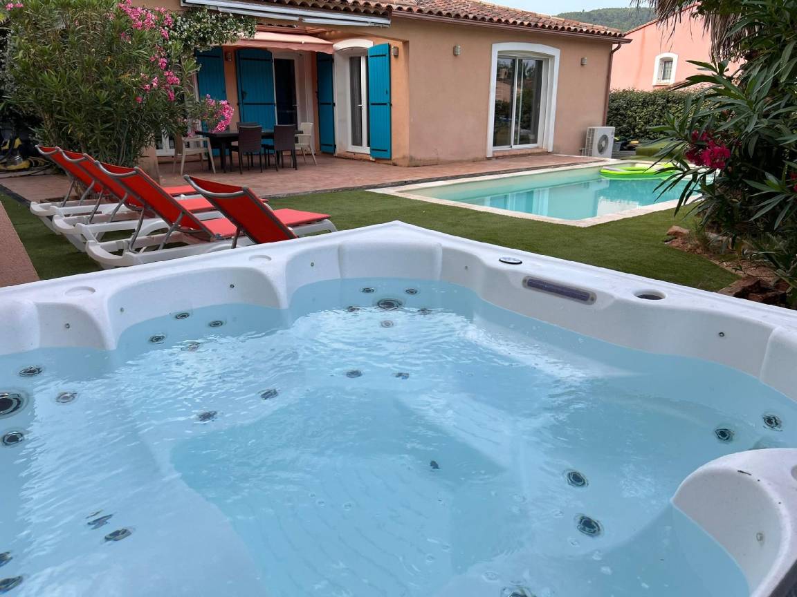 117 M² Ferienhaus ∙ 3 Schlafzimmer ∙ 6 Gäste - Draguignan