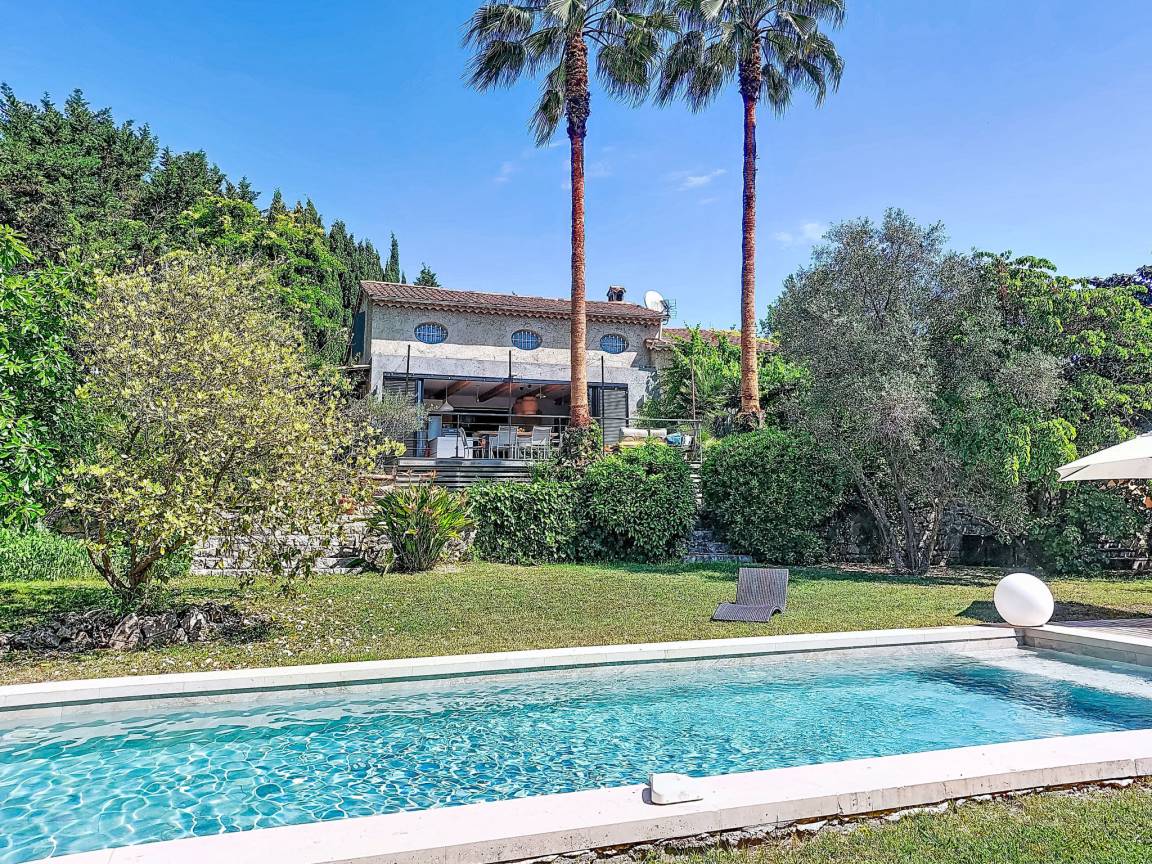188 M² Ferienhaus ∙ 5 Schlafzimmer ∙ 10 Gäste - Mougins