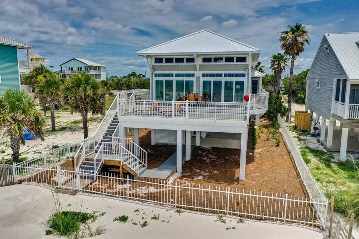 225 M² House ∙ 4 Bedrooms ∙ 10 Guests - Cape San Blas, FL