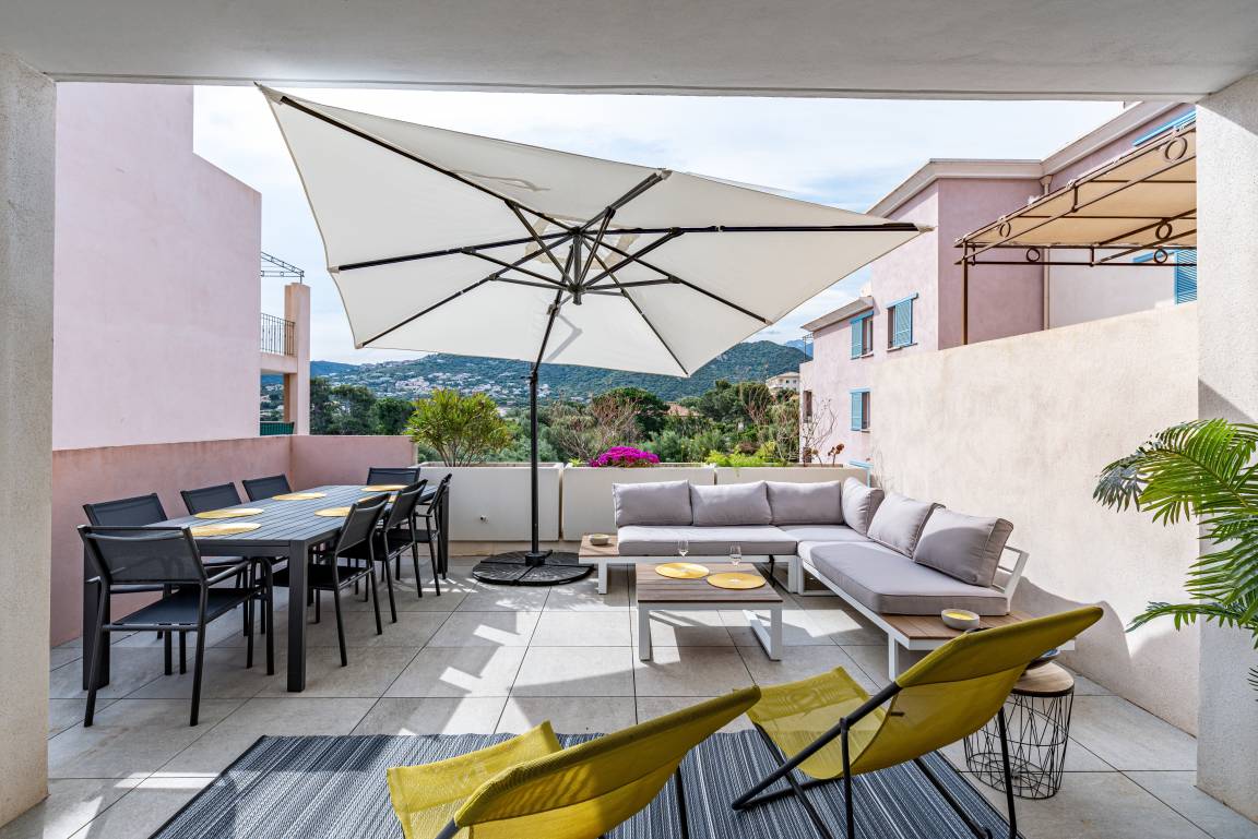 60 M² Appartamento ∙ 2 Camere Da Letto ∙ 6 Ospiti - Isola Rossa