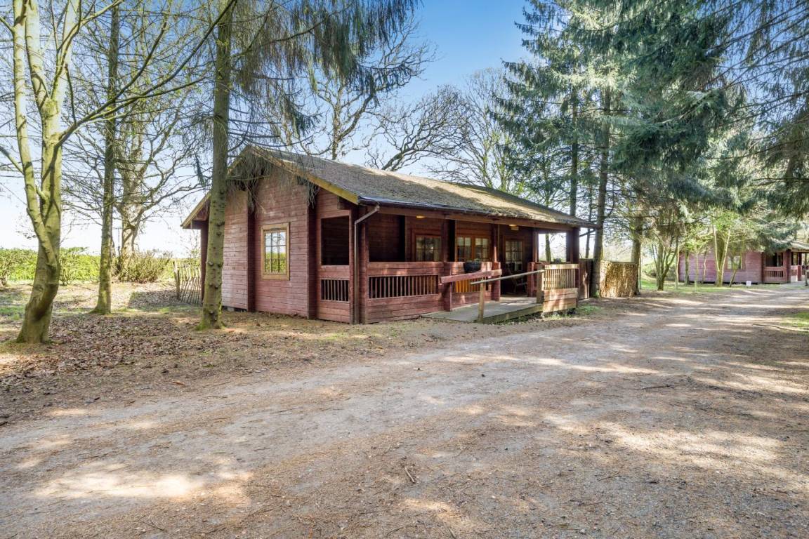 Lodge ∙ 3 Bedrooms ∙ 6 Guests - Lincolnshire