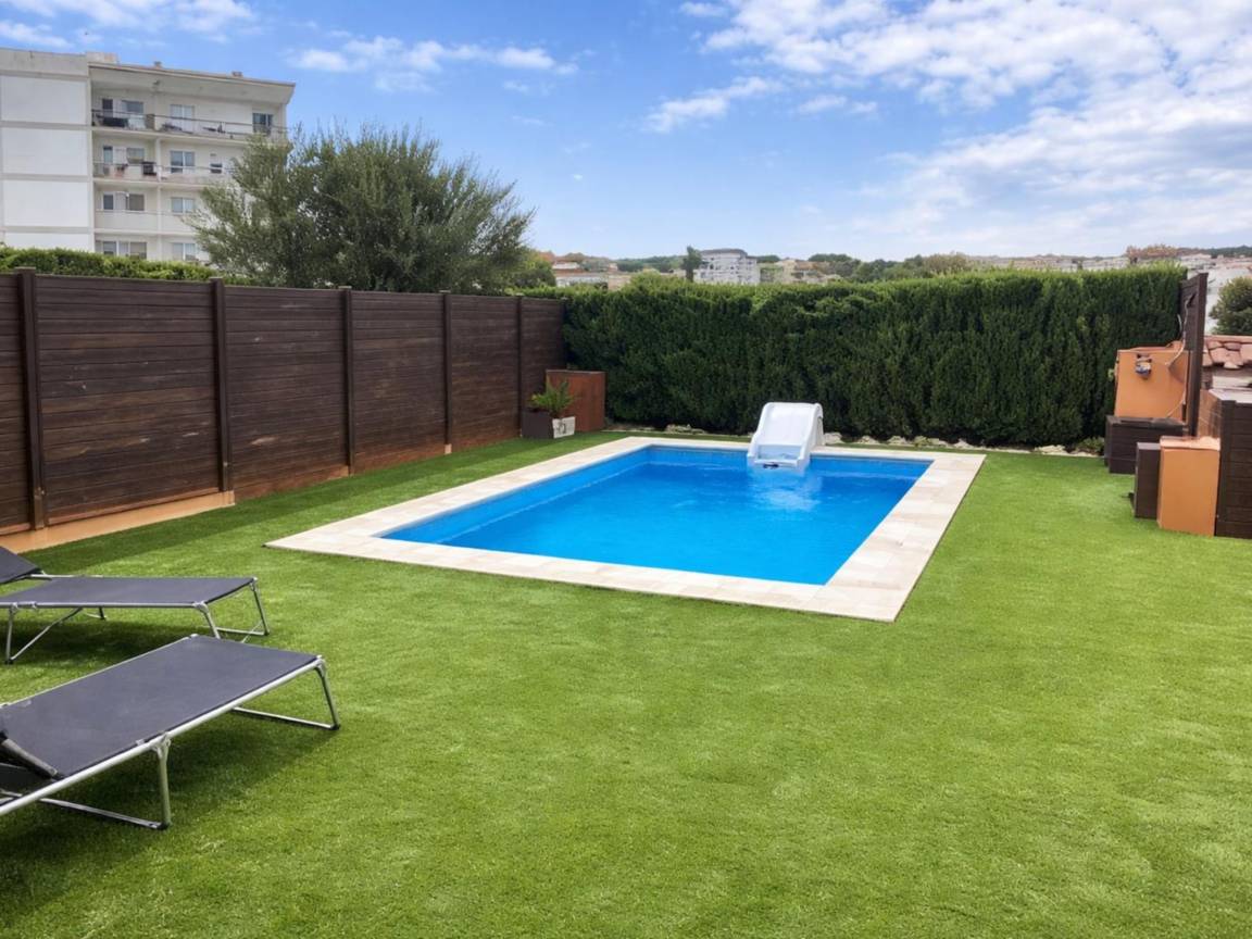 172 M² Maison De Vacances ∙ 4 Chambres ∙ 10 Personnes - Palamós