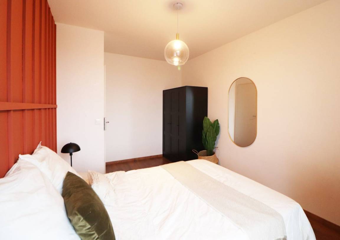 137 M² Habitación Privada ∙ 1 Habitación ∙ 6 Huéspedes - Lille