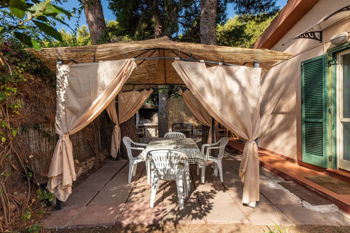150 M² House ∙ 5 Bedrooms ∙ 10 Guests - South Sardinia