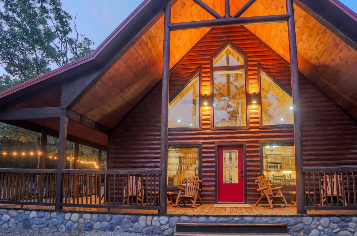 176 M² Cabin ∙ 3 Bedrooms ∙ 8 Guests - Broken Bow, OK