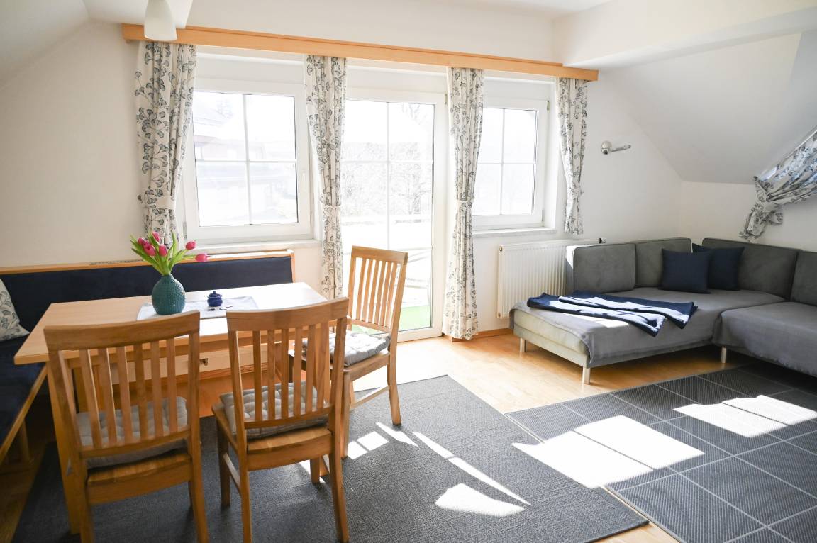 70 M² Ferienwohnung ∙ 2 Schlafzimmer ∙ 7 Gäste - Wörthersee