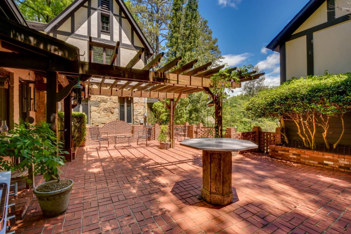 357 M² House ∙ 4 Bedrooms ∙ 10 Guests - Clayton, GA