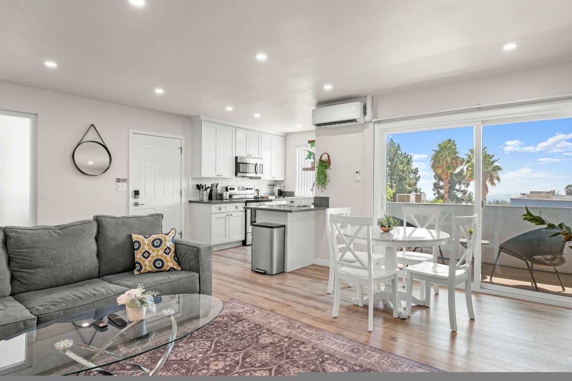 Apartment ∙ 2 Bedrooms ∙ 4 Guests - Alhambra, CA