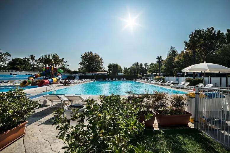 27 M² Mobil-home ∙ 2 Chambres ∙ 4 Personnes - Peschiera del Garda