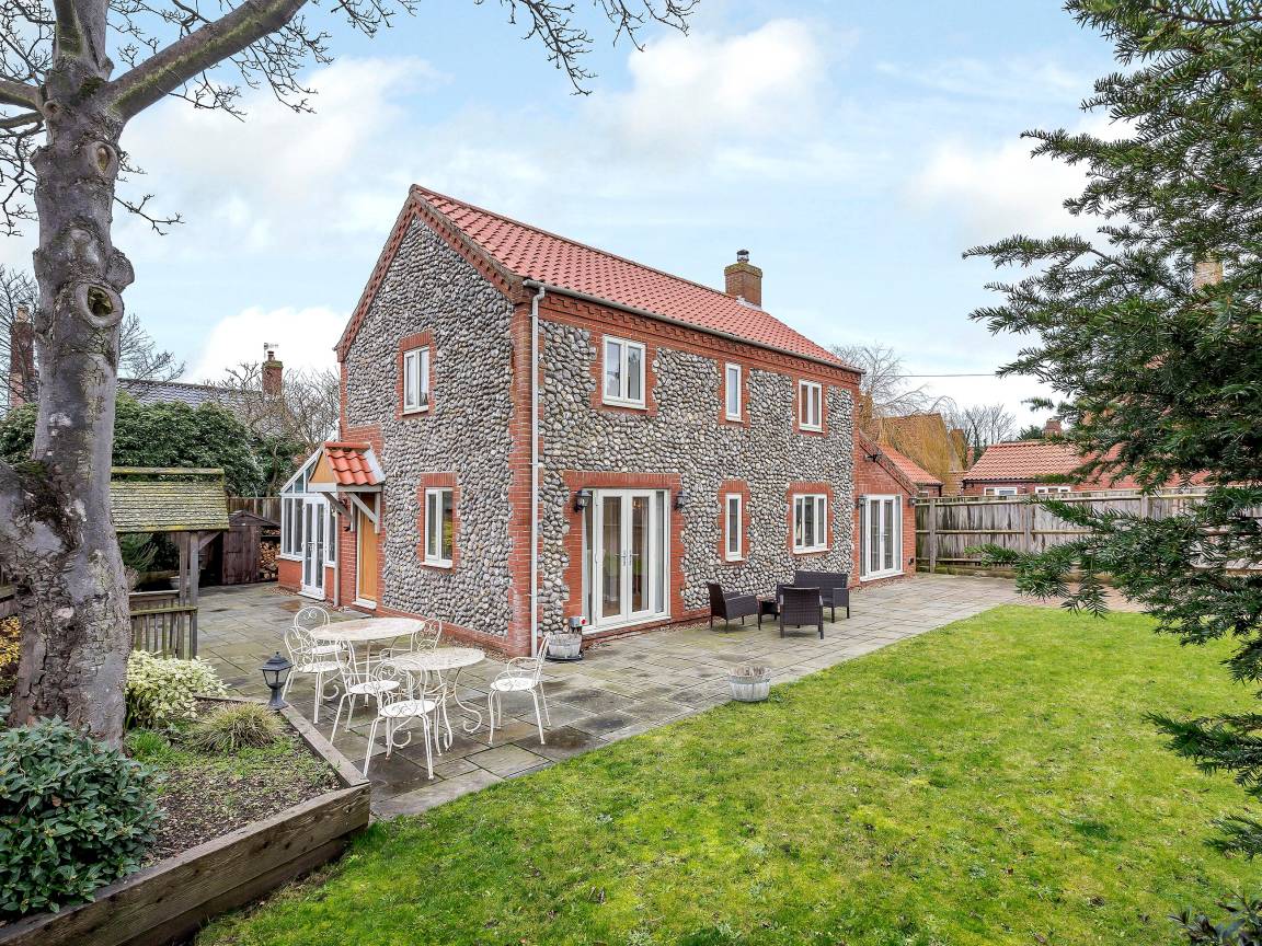 Cottage ∙ 4 Bedrooms ∙ 8 Guests - Cromer
