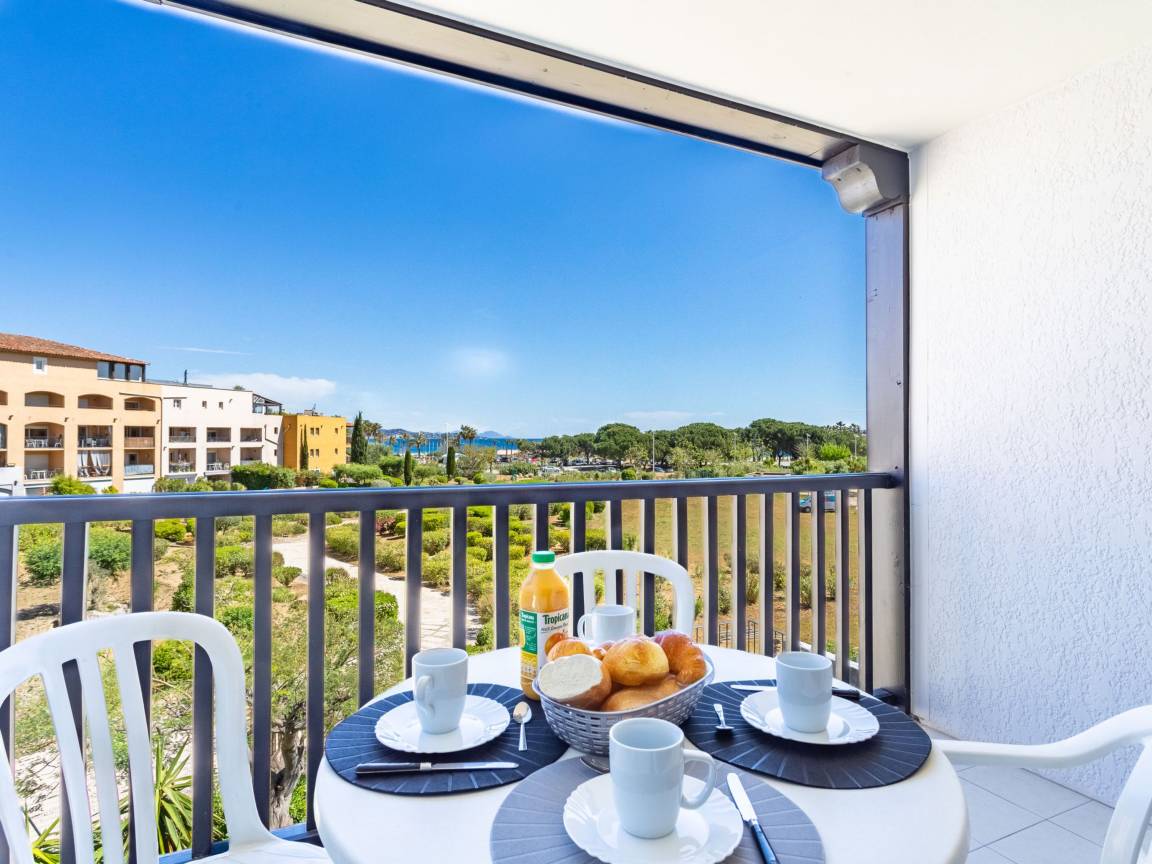 27 M² House ∙ 1 Bedroom ∙ 4 Guests - Grimaud