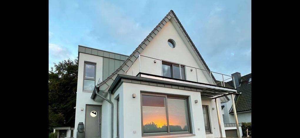 98 M² Ferienwohnung ∙ 1 Schlafzimmer ∙ 2 Gäste - Rendsburg