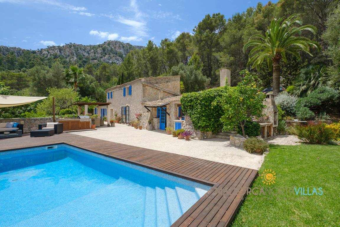 300 M² Villa ∙ 4 Bedrooms ∙ 8 Guests - Andratx