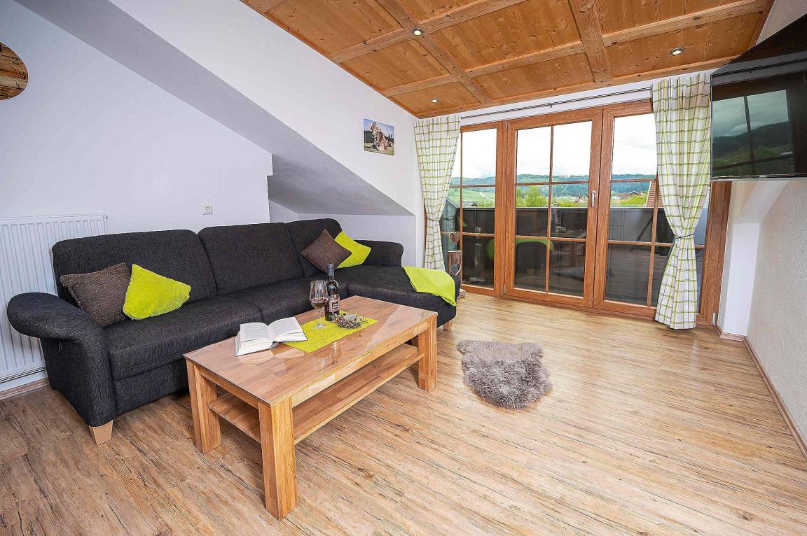 60 M² Ferienwohnung ∙ 2 Schlafzimmer ∙ 4 Gäste - Seeg