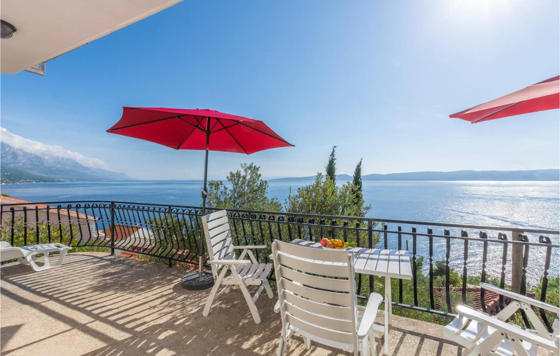 136 M² House ∙ 4 Bedrooms ∙ 8 Guests - Brela