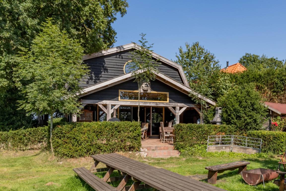 250 M² Casa ∙ 11 Habitaciones ∙ 26 Huéspedes - Doetinchem