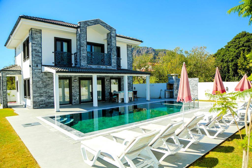 150 M² Villa ∙ 4 Bedrooms ∙ 8 Guests - Dalyan
