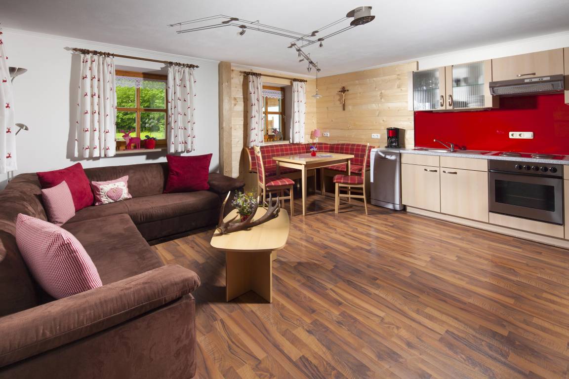 85 M² Ferienwohnung ∙ 2 Schlafzimmer ∙ 6 Gäste - Marktschellenberg