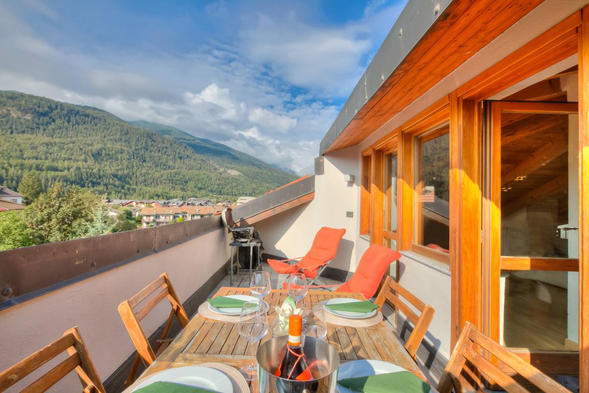 75 M² Apartamento ∙ 2 Habitaciones ∙ 6 Huéspedes - Oulx