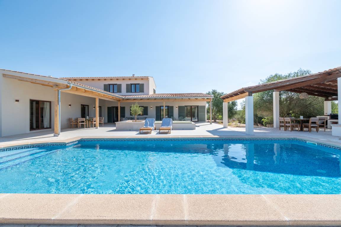 400 M² Maison De Vacances ∙ 4 Chambres ∙ 8 Personnes - Ses Salines