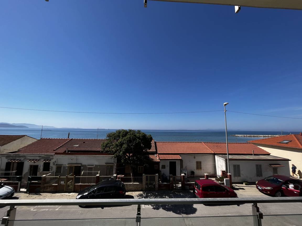 55 M² Apartment ∙ 2 Bedrooms ∙ 5 Guests - Follonica