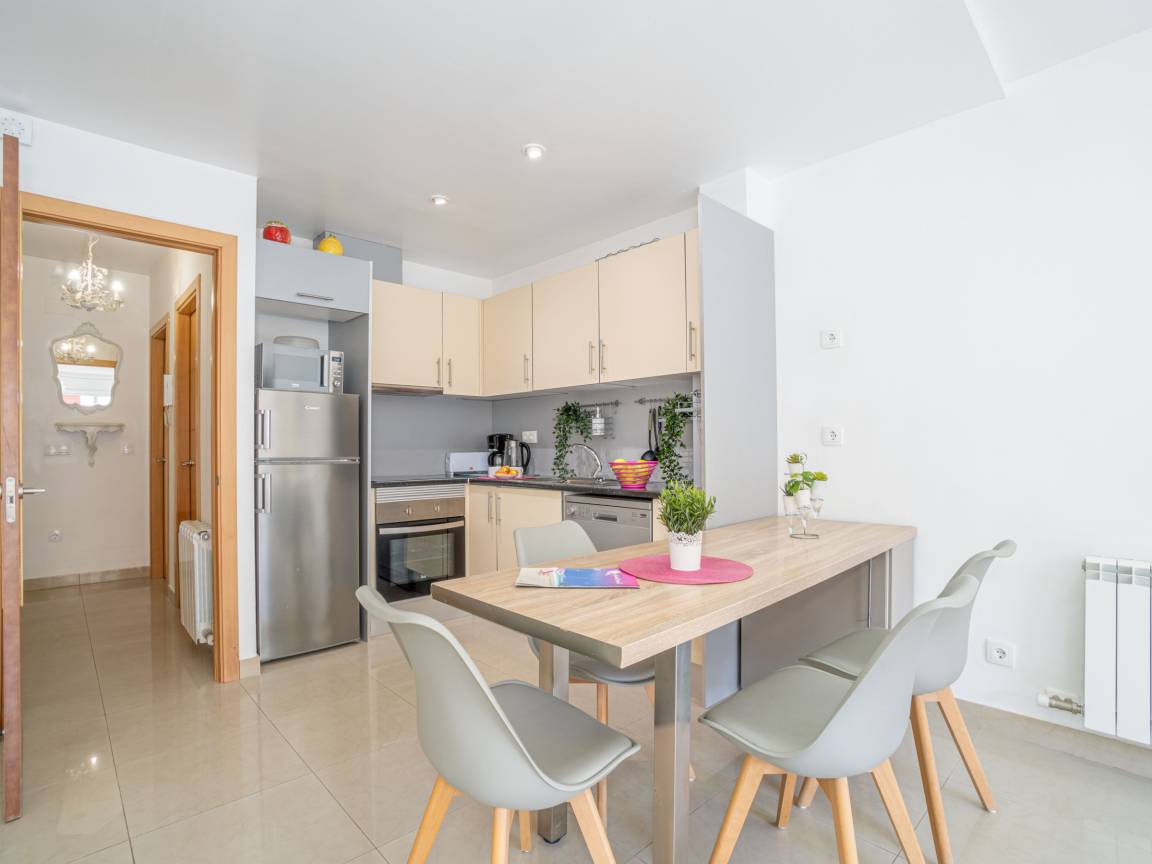 60 M² Villa ∙ 2 Bedrooms ∙ 6 Guests - Figueres