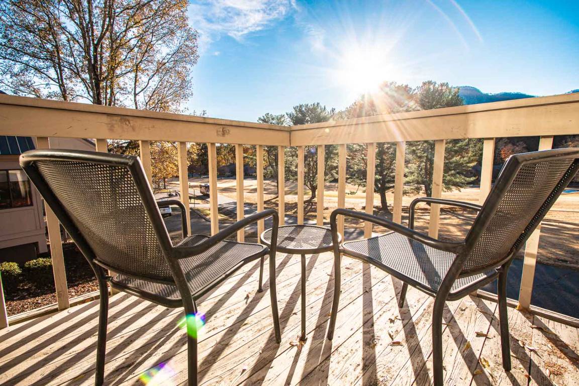 Condo ∙ 2 Bedrooms ∙ 6 Guests - Chimney Rock, NC