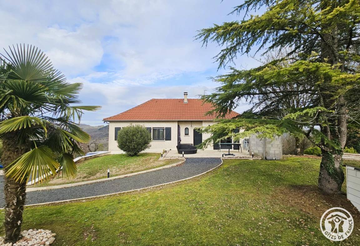 98 M² Gîte ∙ 3 Chambres ∙ 6 Personnes - Collonges-la-Rouge