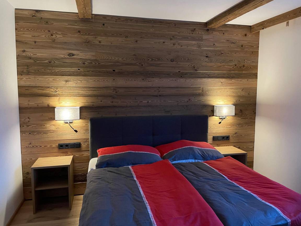 75 M² Ferienwohnung ∙ 2 Schlafzimmer ∙ 5 Gäste - Gröbming