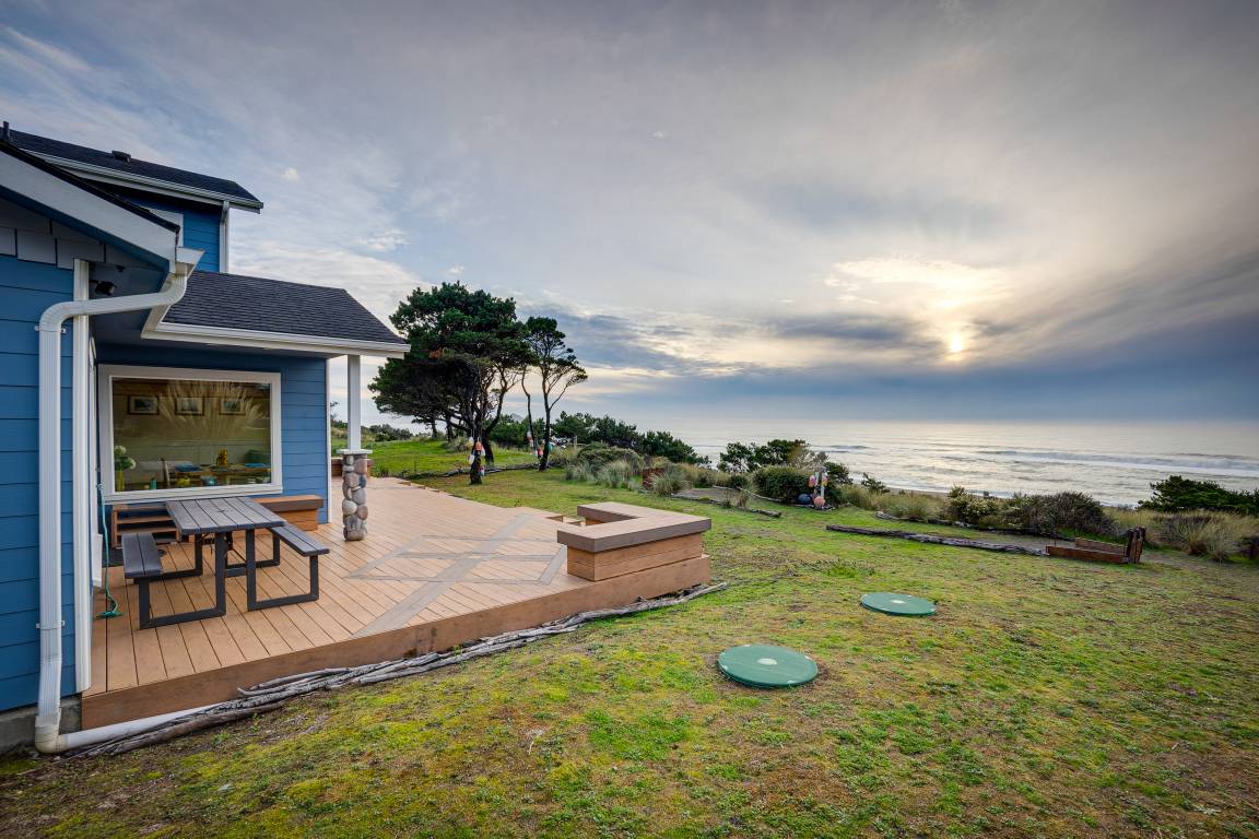 167 M² House ∙ 3 Bedrooms ∙ 8 Guests - Cape Blanco State Park, Port Orford