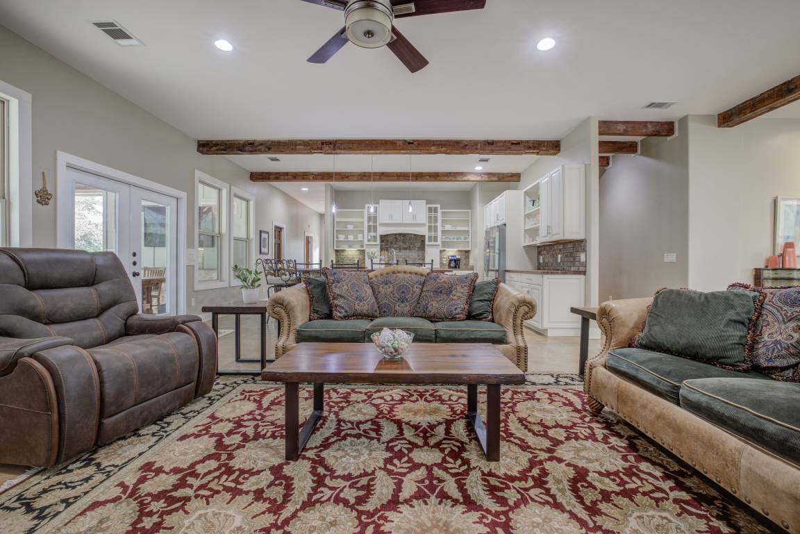 214 M² House ∙ 3 Bedrooms ∙ 8 Guests - Driftwood, TX