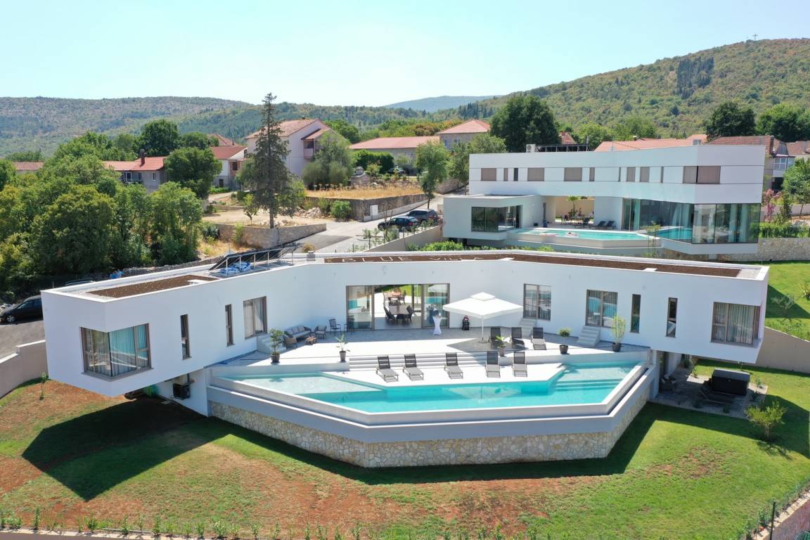 311 M² Villa ∙ 5 Habitaciones ∙ 12 Huéspedes - Imotski