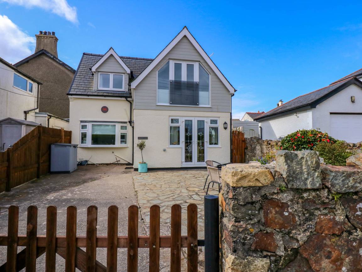 Cottage ∙ 2 Bedrooms ∙ 4 Guests - Abersoch