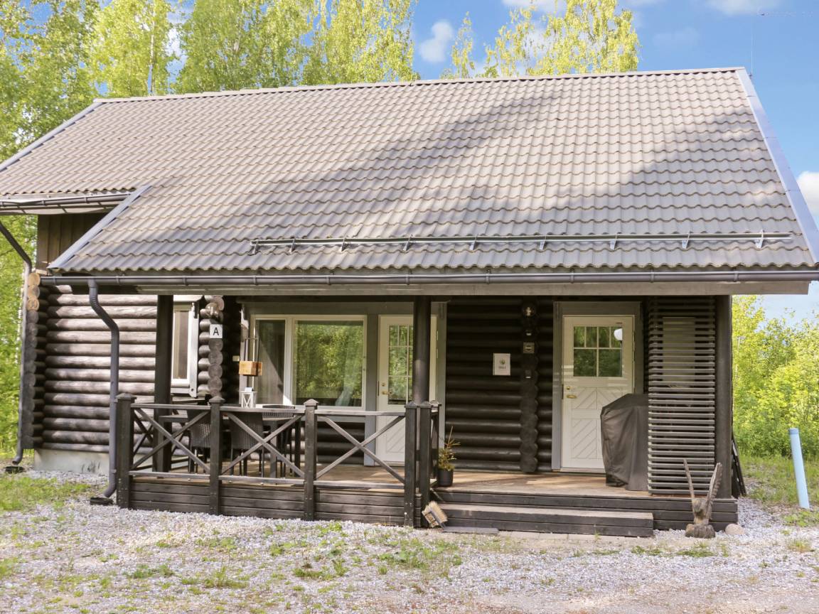 102 M² Talo ∙ 3 Makuuhuonetta ∙ 8 Vierasta - Savonranta